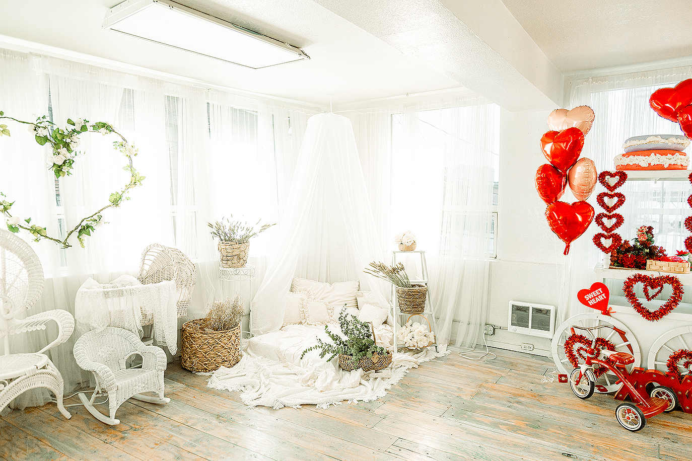 PHOTOSHOOT IN THE SUNSHINE ROOM – IAMCREATIVESPACE