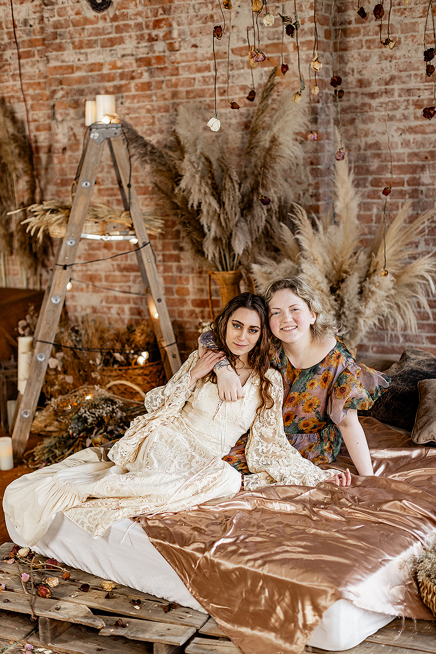 PHOTOSHOOT IN THE ATTIC – IAMCREATIVESPACE