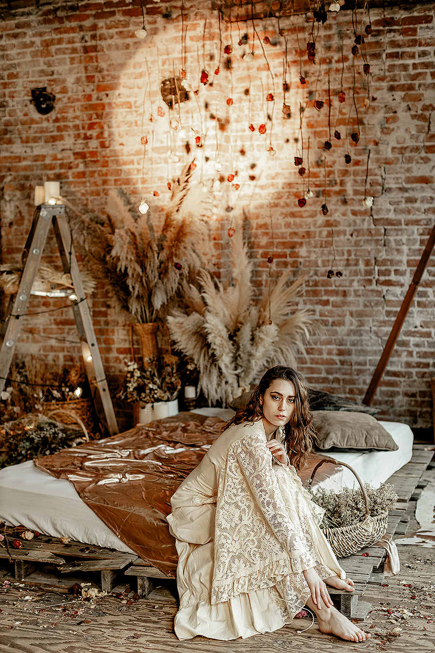 PHOTOSHOOT IN THE ATTIC – IAMCREATIVESPACE